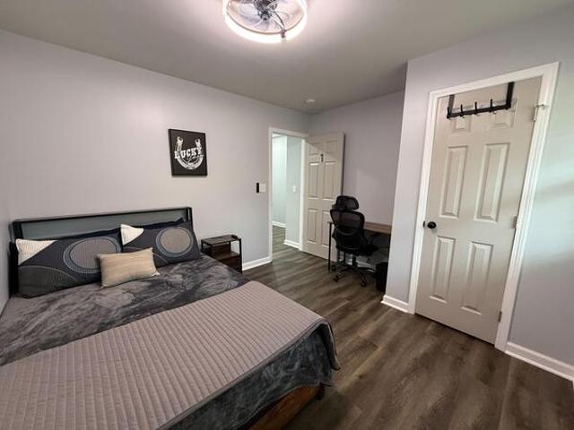 Luxury Oversized Rooms | 1 Gig WiFi | MARTA Steps Away | Airport Access | Private Desks & TV in room