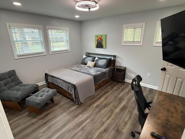 Luxury Oversized Rooms | 1 Gig WiFi | MARTA Steps Away | Airport Access | Private Desks & TV in room