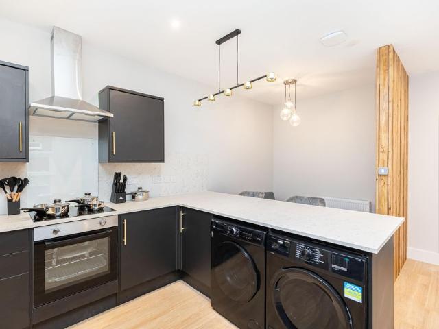 Luxury Living En Suite Rooms Zero Deposit Option Room 6