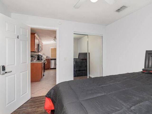 Luxury Living in Altamonte House w/ Pool | Modern, Renovated June 2025 | Walk to Shops | Near Transit | Top Host | Clean, Stylish, Move In Ready | Utilities + Wi Fi | Furnished Rooms