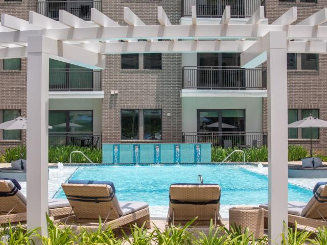 Luxury Living: Upscale Two Bedroom Apartment in Houston
