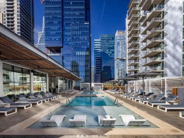 Luxury Living with Rooftop Terrace — Pool & Fitness Center — 2BR/2BA