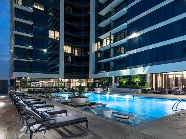 Luxury Living: 1 Bedroom Apartment Sophistication