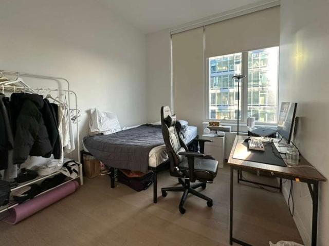 Luxury LIC Penthouse – 2 Private Bedrooms