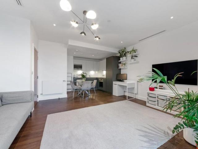 Luxury Modern Flat in Canary Wharf with Aircon