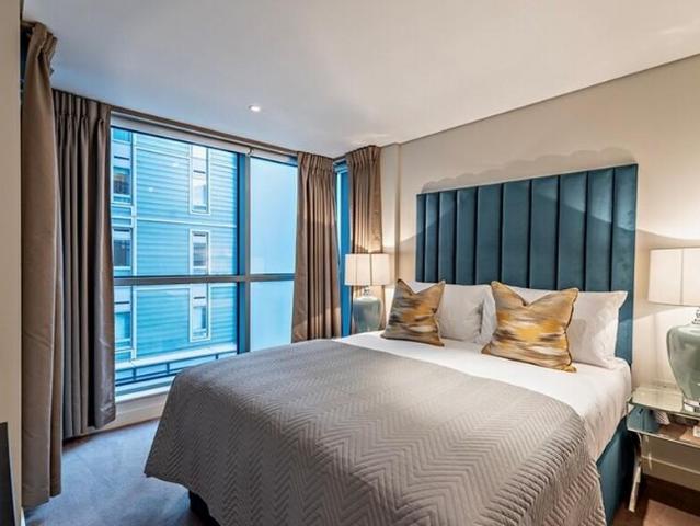 Luxury Modern Three Bedroom Flat in W2 3 bed flat to rent £4,983 pcm £1,150 pw