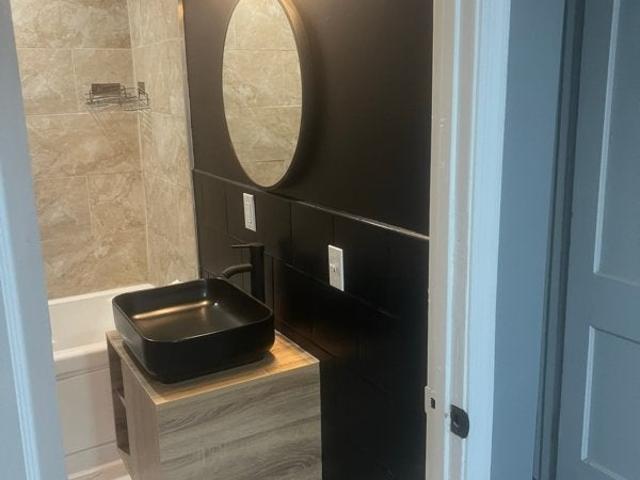 Luxury Master Suite w Private Bath_Quiet West Bal