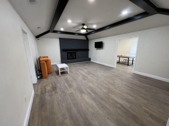 Luxury Newly Renovated Furnished Rooms in North Pl