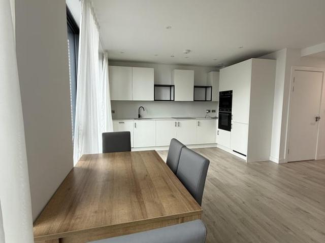 Luxury Seventh Floor Residence in Willowbrook Hous
