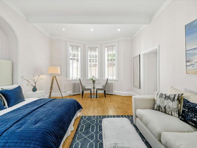 Luxury studio apartment to rent in Hampstead, NW3