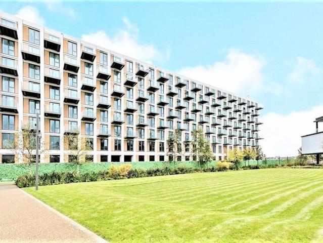 Luxury studio, Balcony, Gym, Pool, Concierge, E16
