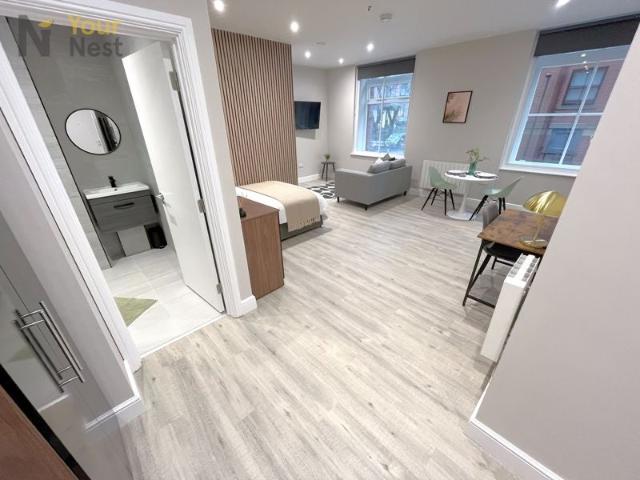 Luxury Studio Centaur Living Flat 1