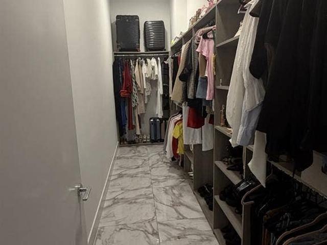 Luxury private room, walk in closet