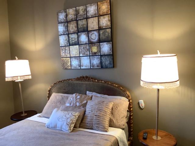 Luxury property in Porter ranch