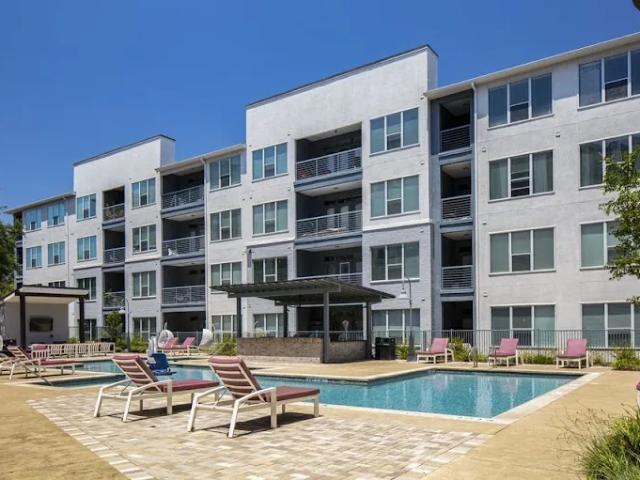 Luxury — Rooftop with Panoramic Views — Pool & Fitness Center — 2BR/2BA