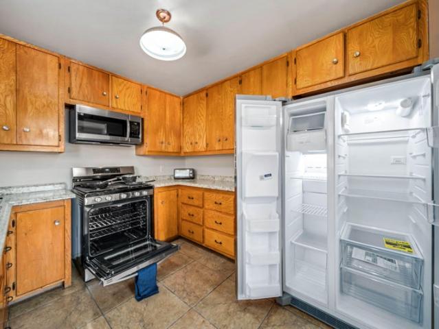 Luxury Room in Lancaster wMini Split HVAC System &