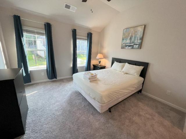 Luxury Room Rental w Walk_In Closet