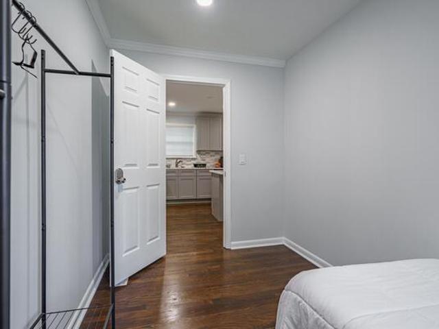 Luxury Rooms in College Park | Private Baths | Private Entrance & Deck Access