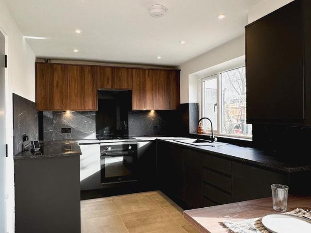 Luxury Rooms in a shared house Room 3
