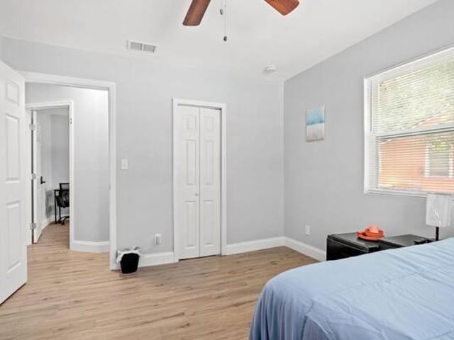 LUXURY ROOMS | StarCity Homes | Modern & Premier Jacksonville Home! | Westside Wonder | Bi Weekly Cleans! |