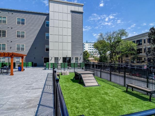 Luxury Rental With Private Parking 1 Bedroom Apartment for Rent at 321 S Broad St, Elizabeth, NJ 07202