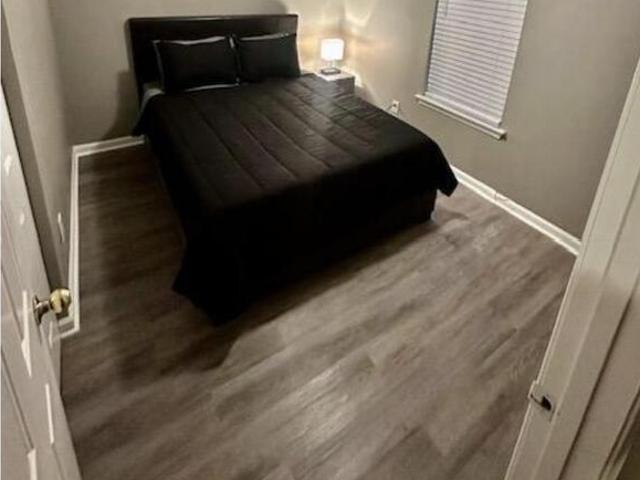 Luxury Townhome.5min from Airport. Best Price!