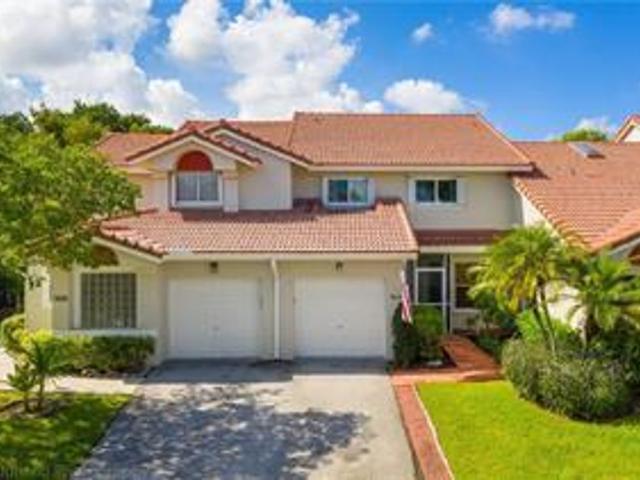Luxury Townhouse for rent in Margate, Florida