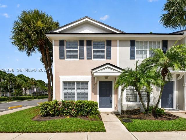 Luxury Townhouse for rent in Margate, Florida