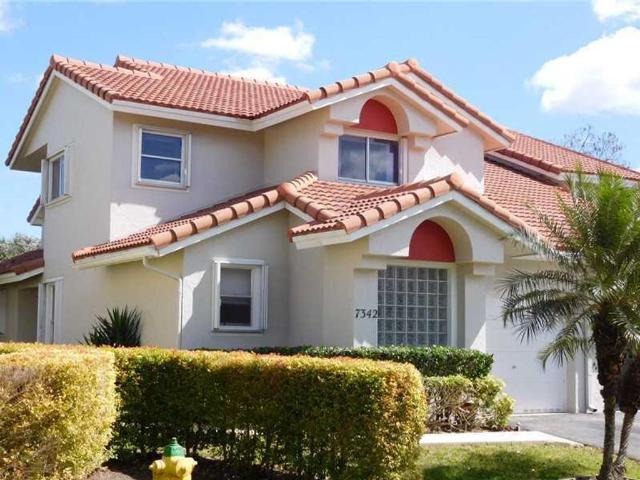 Luxury Townhouse for rent in Margate, United States