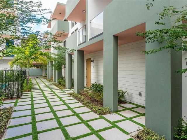 Luxury Townhouse for rent in Miami, Florida