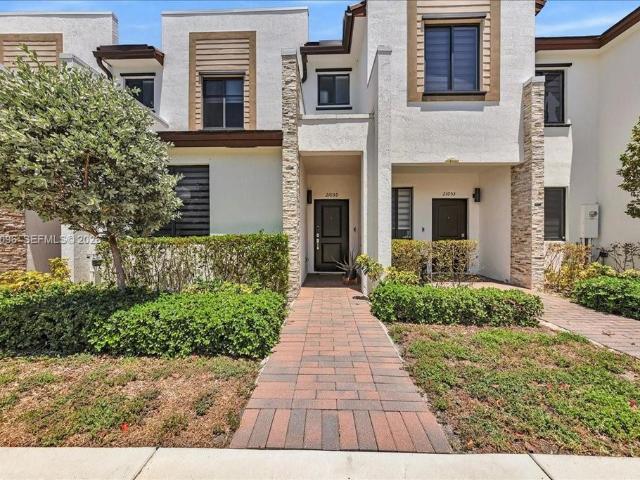 Luxury Townhouse for rent in Miami, Florida