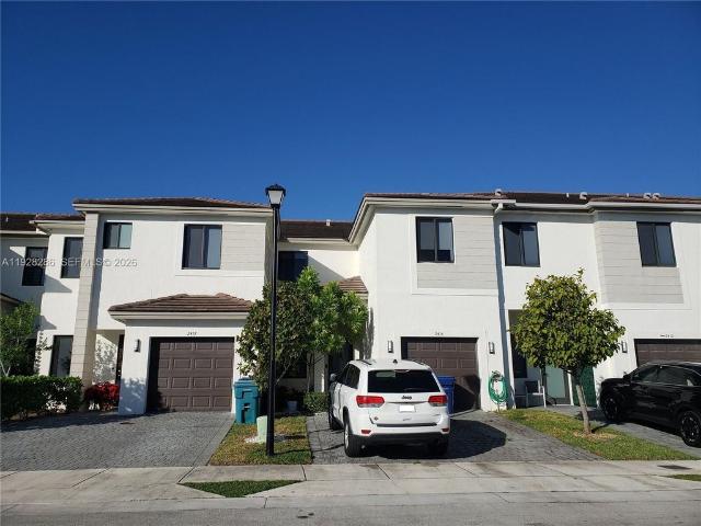 Luxury Townhouse for rent in Miami, Florida