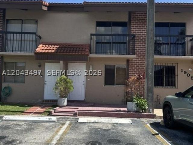 Luxury Townhouse for rent in Miami, Florida