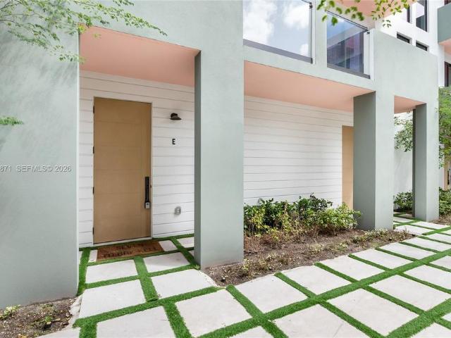 Luxury Townhouse for rent in Miami, Florida