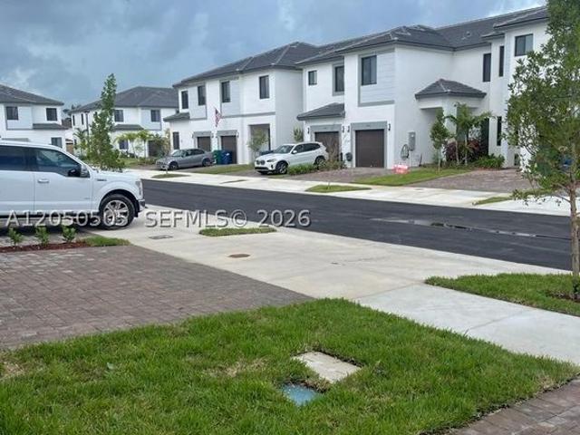Luxury Townhouse for rent in Miami, Florida