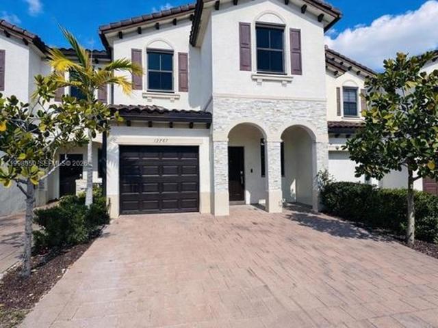 Luxury Townhouse for rent in Miami, Florida