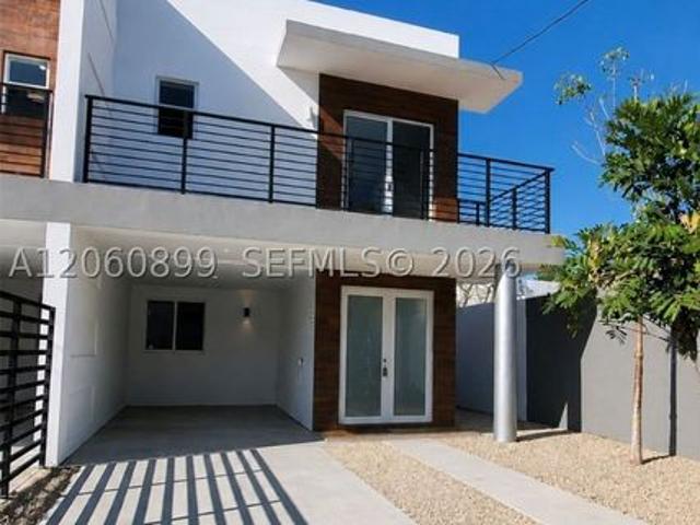 Luxury Townhouse for rent in Miami, Florida