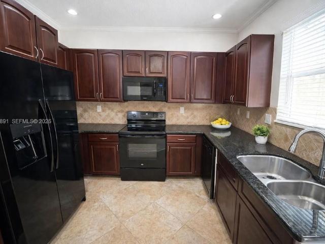 Luxury Townhouse for rent in Miami Gardens, Florida