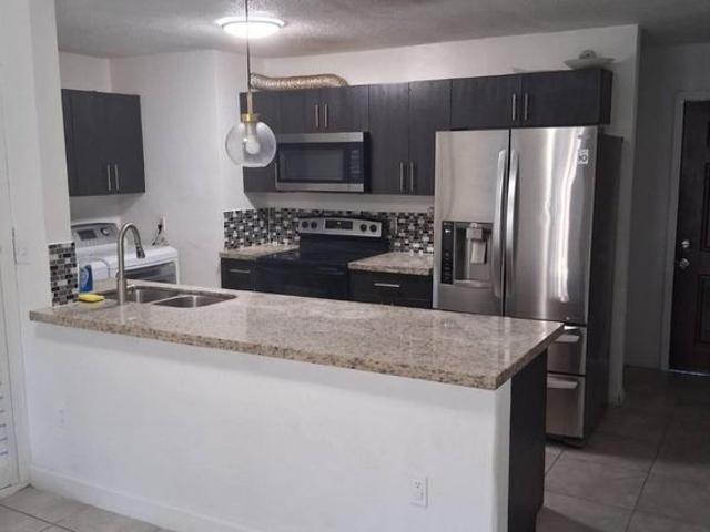 Luxury Townhouse for rent in Miami Gardens, United States