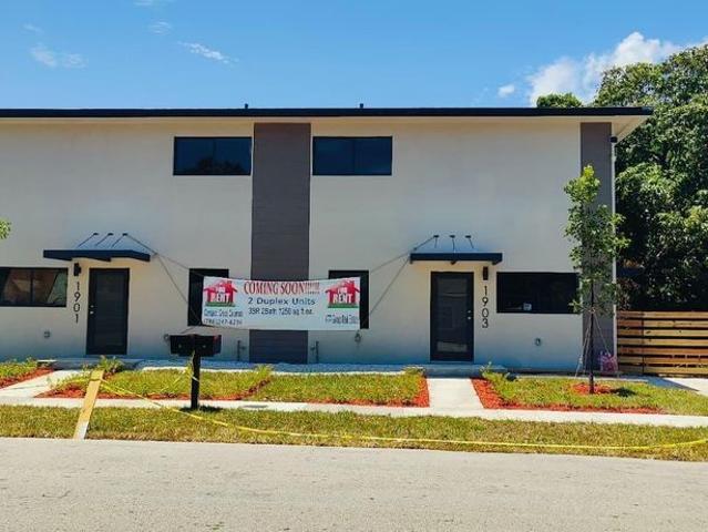 Luxury Townhouse for rent in Miami Heights Trailer Park, Florida