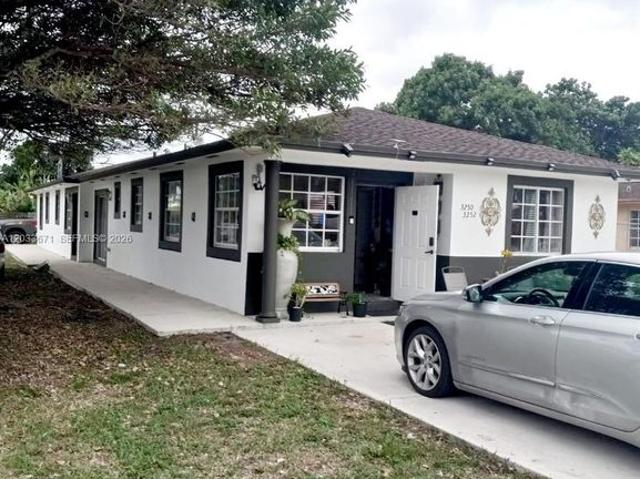 Luxury Townhouse for rent in Miami Heights Trailer Park, United States