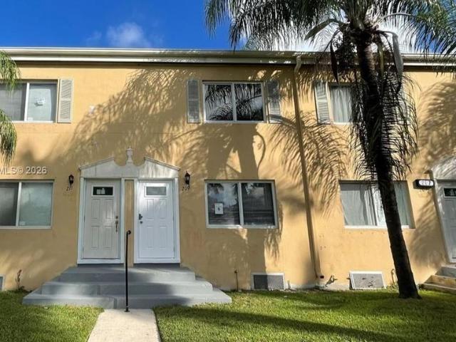 Luxury Townhouse for rent in Miami Shores, Florida