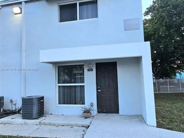 Luxury Townhouse for rent in Miami, United States