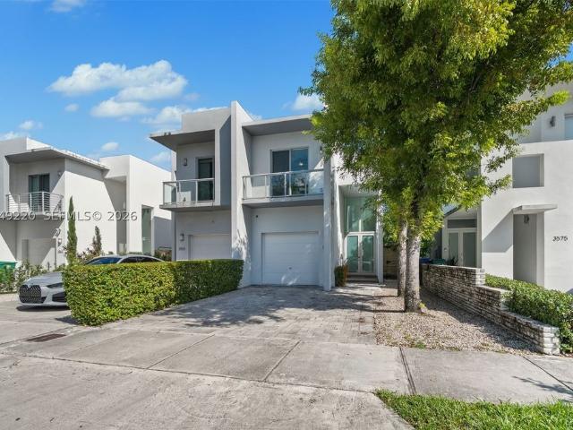 Luxury Townhouse for rent in Miami, United States