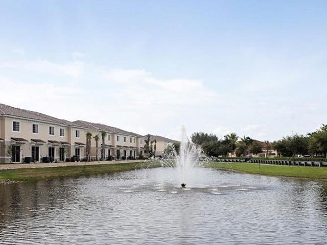 Luxury Townhouse for rent in Miramar, United States