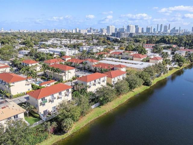 Luxury Townhouse for rent in North Miami Beach, Florida