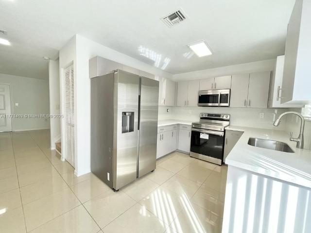 Luxury Townhouse for rent in North Miami Beach, Florida