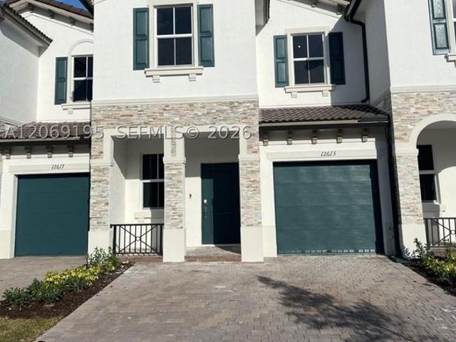 Luxury Townhouse for rent in North Miami, Florida