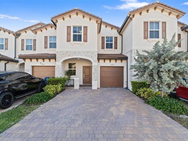Luxury Townhouse for rent in North Miami, United States