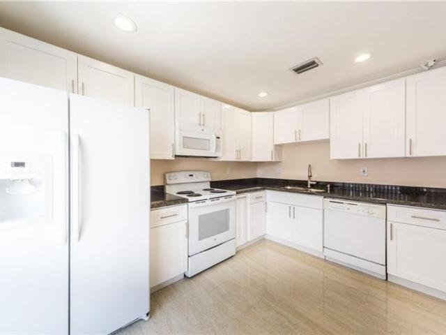 Luxury Townhouse for rent in North Lauderdale, Florida